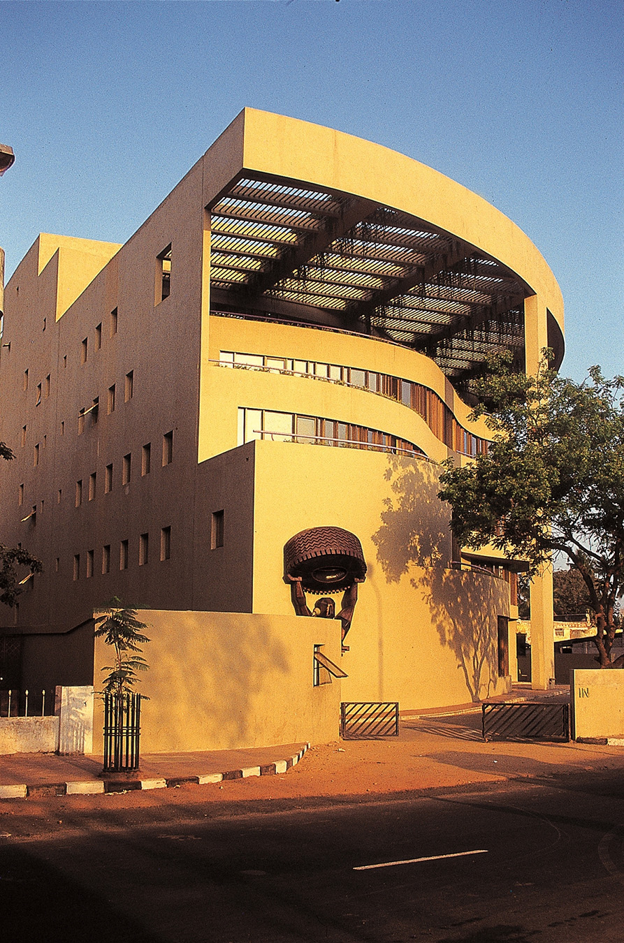 MRF HEADQUATERS - Charles Correa Foundation